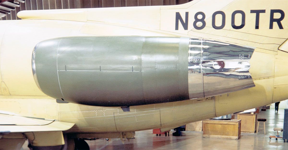 DHC Thrust Reverser Howard Fage Cold-Flow - Dee Howard Foundation