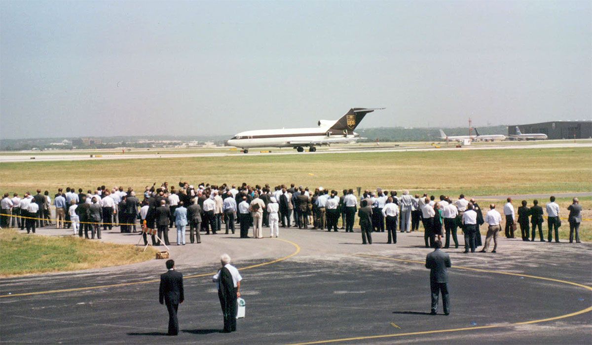 DHC B727 Rolls Royce Tay Re Engine - Dee Howard Foundation