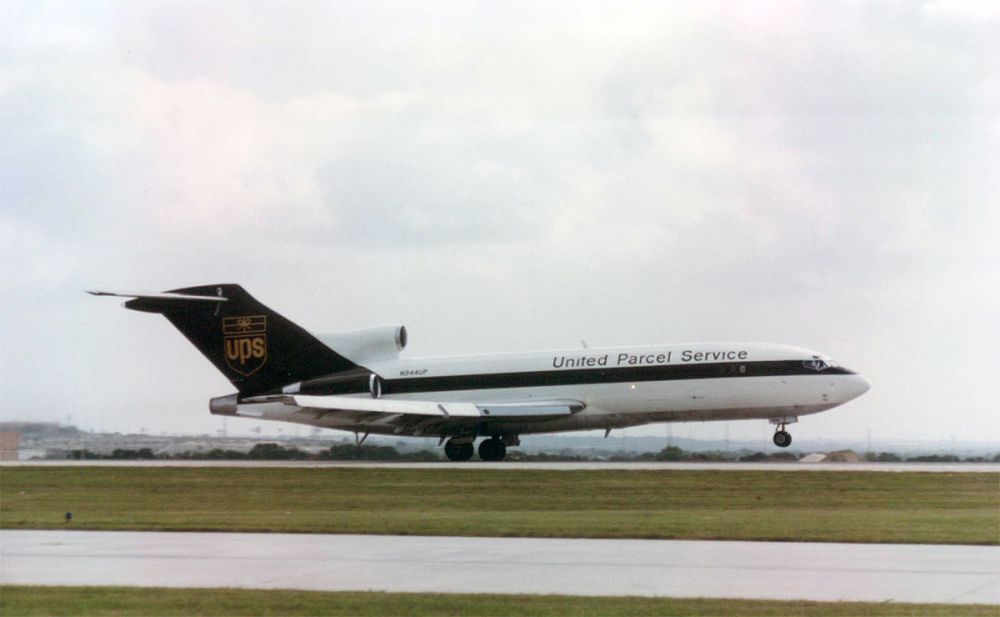 DHC B727 Rolls Royce Tay Re Engine - Dee Howard Foundation